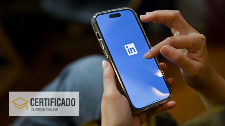 Como adicionar cursos no LinkedIn: Em 4 Passos!
